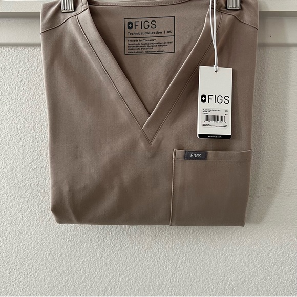 Figs | Tops | Boulder Figs Catarina Onepocket Scrub Top | Poshmark